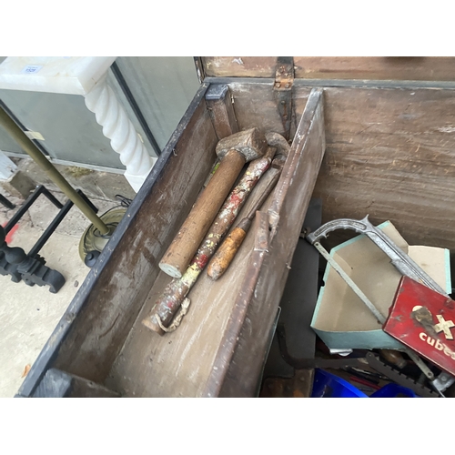 A LARGE VINTAGE PINE JOINERS CHEST COMPLETE WITH VARIOUS TOOLS