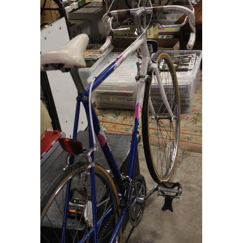 A 1980s APOLLO GENTS RACING BIKE