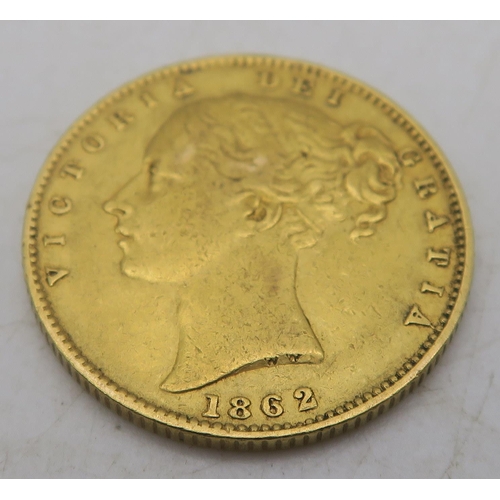 SHEILD SOVEREIGN COIN VICTORIA 1862 7.94 grams