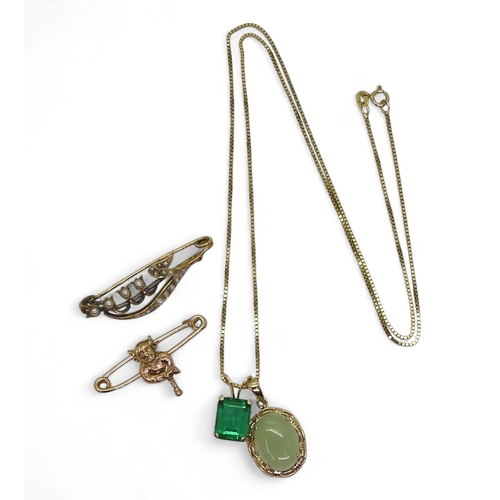 A 9ct Lincoln Imp brooch, a 9ct gold 50cm long box chain with tow 9ct ...