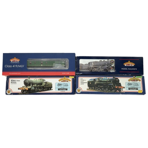 Boxed Bachmann Model Railway 00 gauge- BR Green 2-6-0 93xx Class Mogul ...