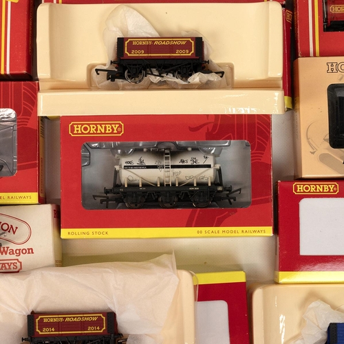 Hornby Model Railway 00 gauge- 40 x boxed rolling stock including 3x 6 ...