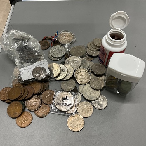 Large collection of pre-decimal coinage to include half crowns and ...