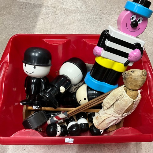 A collection of Homepride men and Bertie Bassett figure.