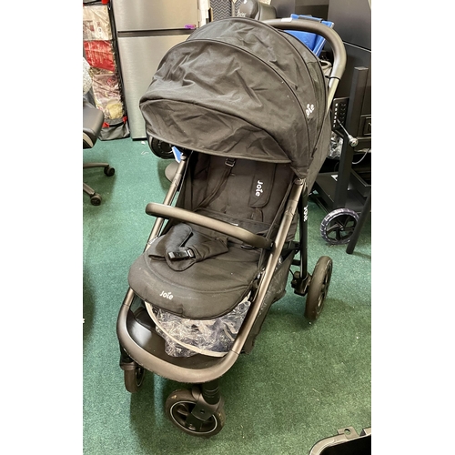 JOIE BABY STROLLER / PRAM IN BLACK (WON'T COLLAPSE)