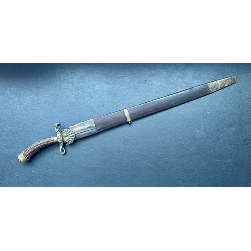 AN ANTIQUE GERMAN HUNTING DAGGER WITH LEATHER & BRASS SCABBARD - A ...