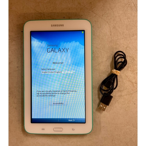 SAMSUNG GALAXY TABLET IN WHITE AND BLUE WITH CHARGING CABLE