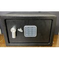 AN ASSA ABLOY PERSONAL KEYPAD SAFE WITH KEY, MOD: YSV/200DB1 Simple to ...