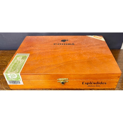 A SEALED BOX OF 25 COHIBA HABANOS CIGARS, WITH SEAL MARKED ''ORIGIN ...