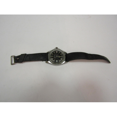 Ramino vintagee watch with calendar movement