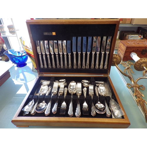 A Webber and Hill Ancestor plate silver plated canteen of cutlery ...