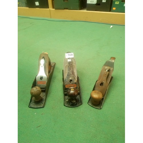 A Record T5 plane, Bailey No.4 1/2 and another (3)