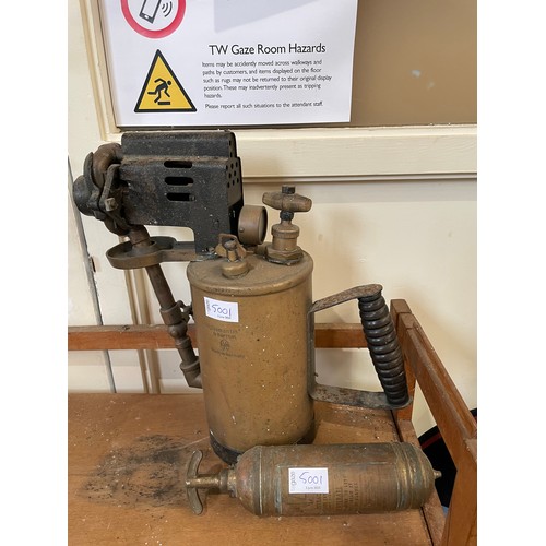 A 1932 Ruston Hornsby Class AP 6hp large stationary engine comes with ...