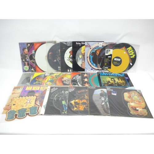 Hard Rock / Heavy Metal / Punk - A collection of twenty-eight picture ...