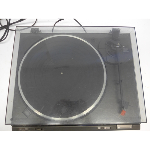 Hi-Fi - Two Technics hi-fi separates to include Sl-BD22 turntable and ...