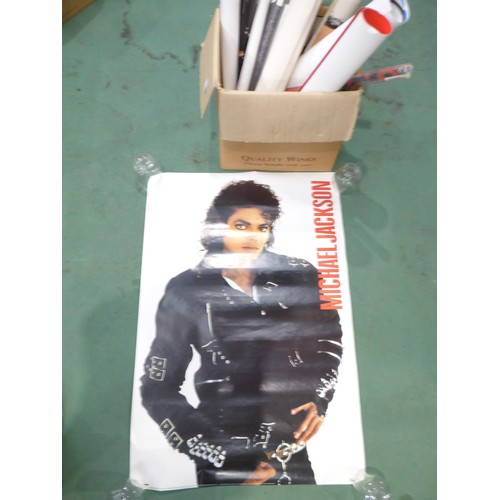 MICHAEL JACKSON: A collection of twelve assorted Michael Jackson ...