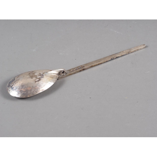 A silver replica of a Roman spoon, 1oz troy approx