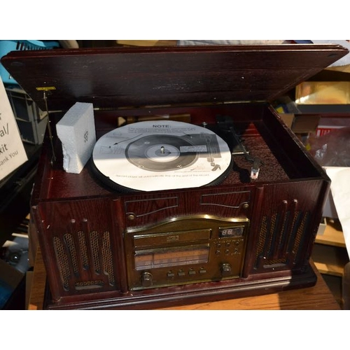 Vintage Style Record Player With Cd Player
