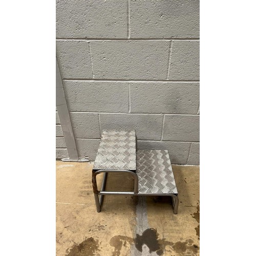 CARAVAN STEP