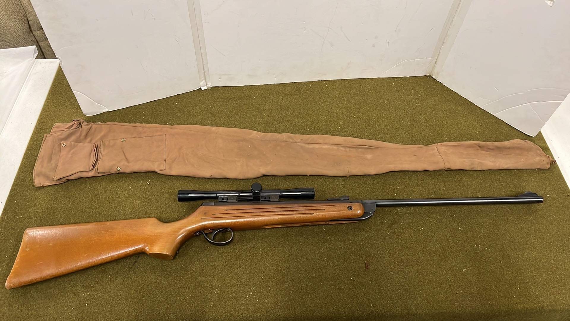 VINTAGE BSA AIR RIFLE WITH BEECH STOCK PLUS SIGHT SCOPE