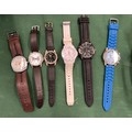 SIX WATCHES / USED