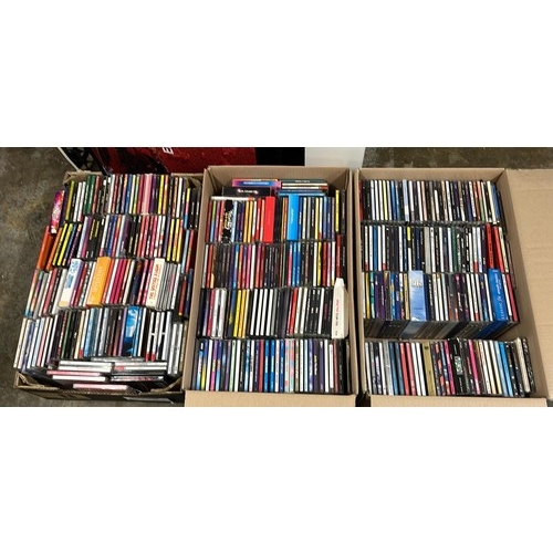LARGE QUANTITY OF MIXED CDS