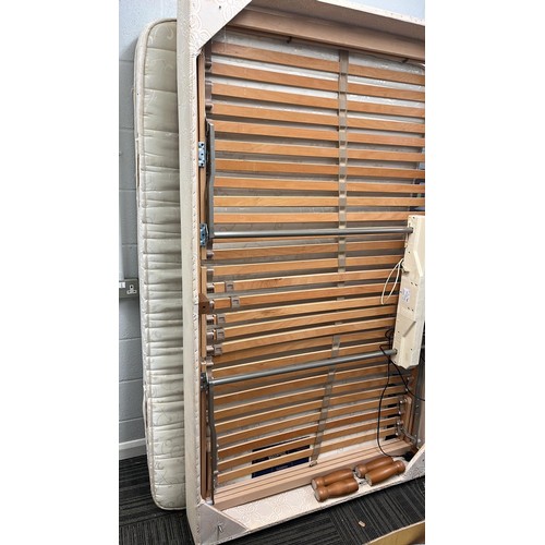 DOUBLE RISE AND FALL BED