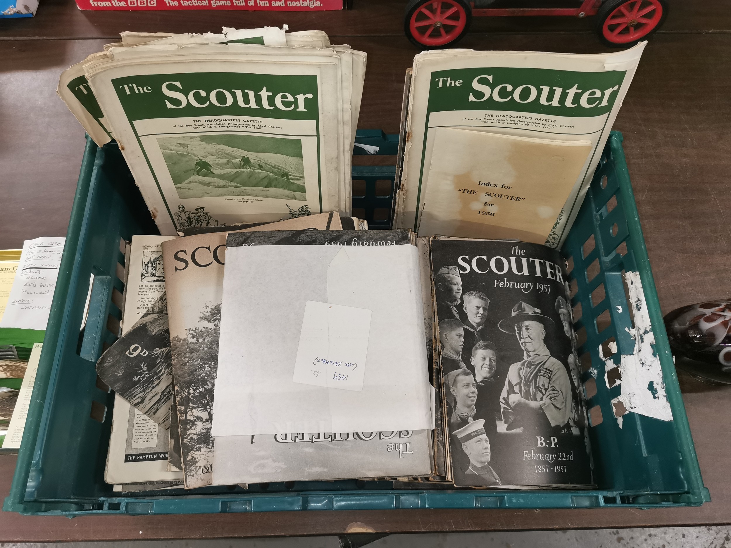 Job lot of 1950's The Scouter, cubs and scouts magazines