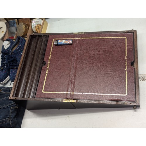 Remy Martin writing slope