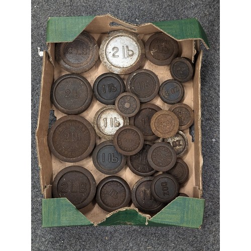 Large amount of old steel round weights 2lb, 1lb and 8oz