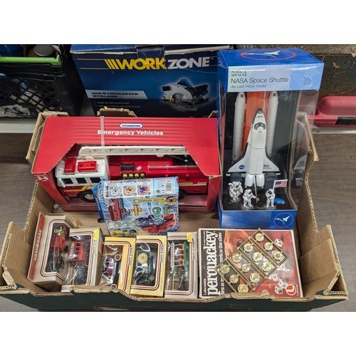 Collection of as new/unused retro toys and games