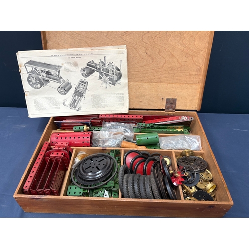 Vintage boxed set of Mechano in original wooden box