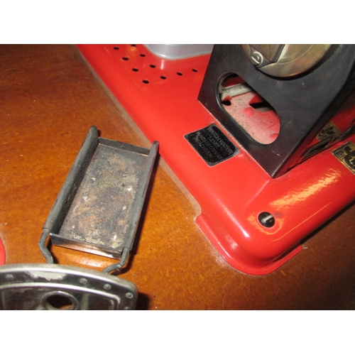 A vintage Mamod SE2A live steam model boiler and engine with an array ...
