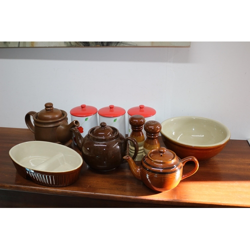 Mixed Pottery Lot including a Poppy Design Tea, Sugar and Coffee Set ...