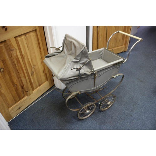 Vintage Leeway Pram, Made in England, Great for restoration
