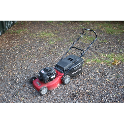 Mountfield SP185 Self Propelled Petrol Lawn Mower - Working