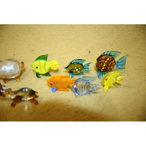 Bundle of 10 Glass Animals Including Fish