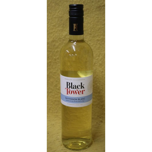 6 Bottles of Black Tower Sauvignon Blanc
