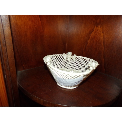 COALISLAND TREFOIL 4 STAND BASKET. SCARCE UNMARKED