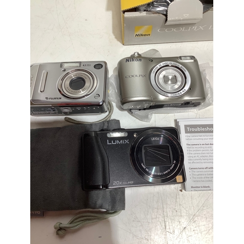 Quantity of cameras inc Coolpix L31 in box