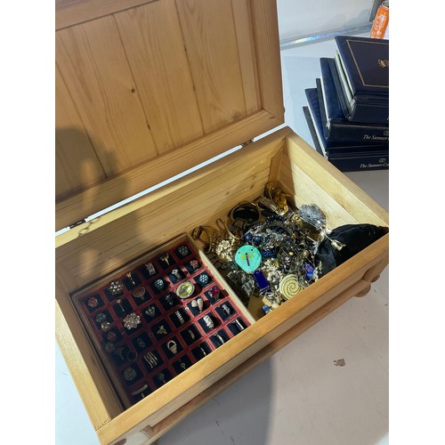 Pretty padded wooden box filled with costume jewellery includes ...