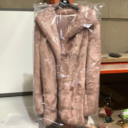 New with tags Cotton Traders fur coat. Size 20