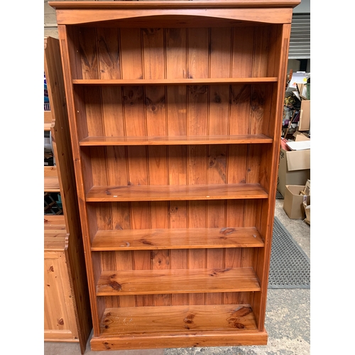 Large pine bookcase - 207x117cm