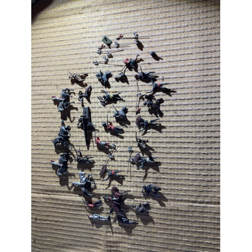 Quanity of miniature painted lead soldiers