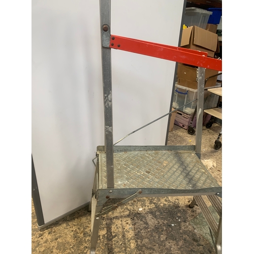 Beldray Jobezer work mate ladder platform