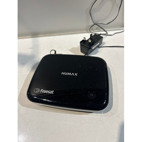HUMAX HB-1100S Freesat Box with power cable