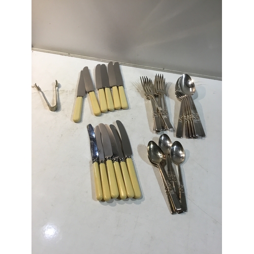 Cutlery set 6 knives, forks, dessert spoons, tea spoons, and dessert ...