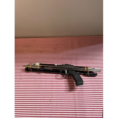 Air operated harpoon spear gun - untested