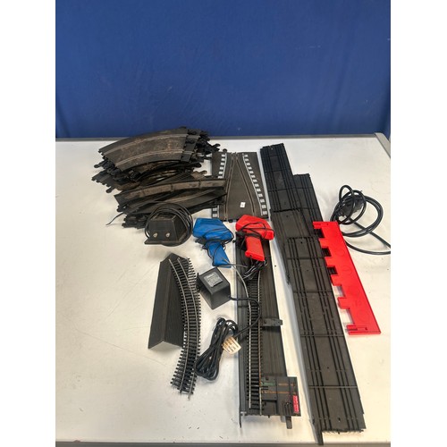 Quantity of Scaletrix and PowerPass track lengths, plus adaptors, power ...