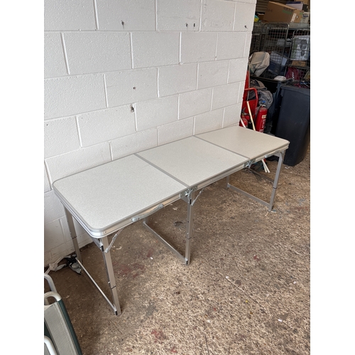 Extendable folding aluminium pasting table
